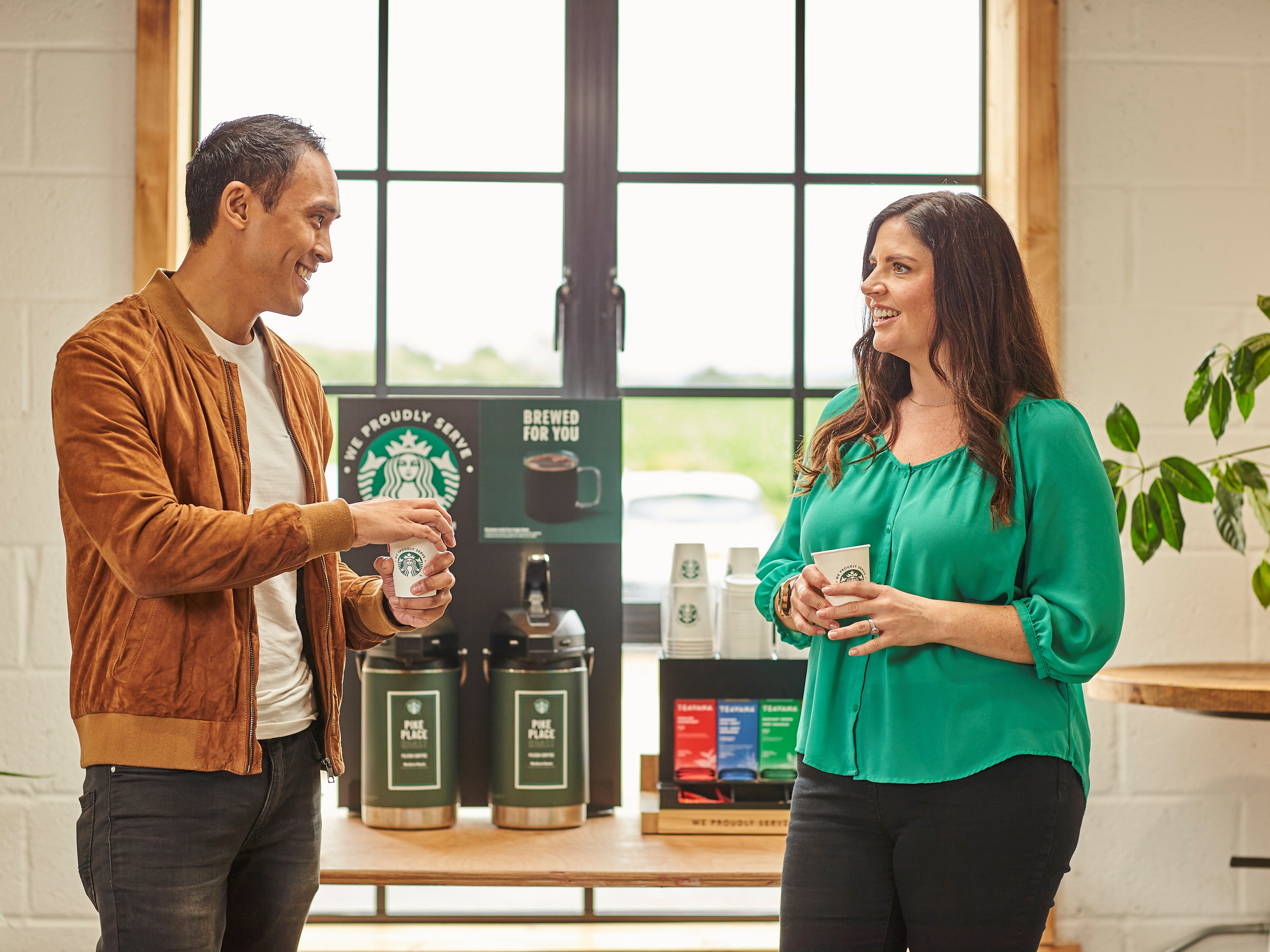 WE PROUDLY SERVE STARBUCKS™ | Boissons | Nestlé Professional